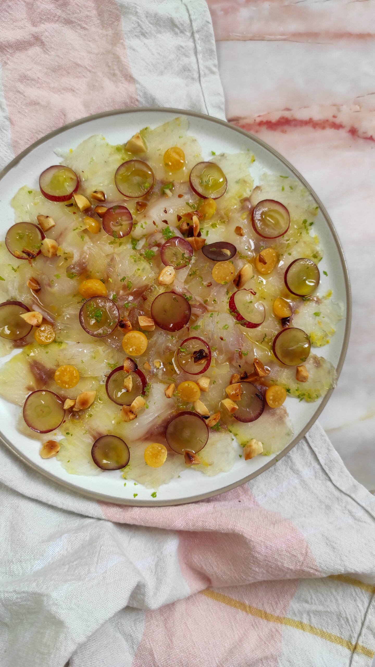 Cured sea bass with almonds and grapes - RootsandCook