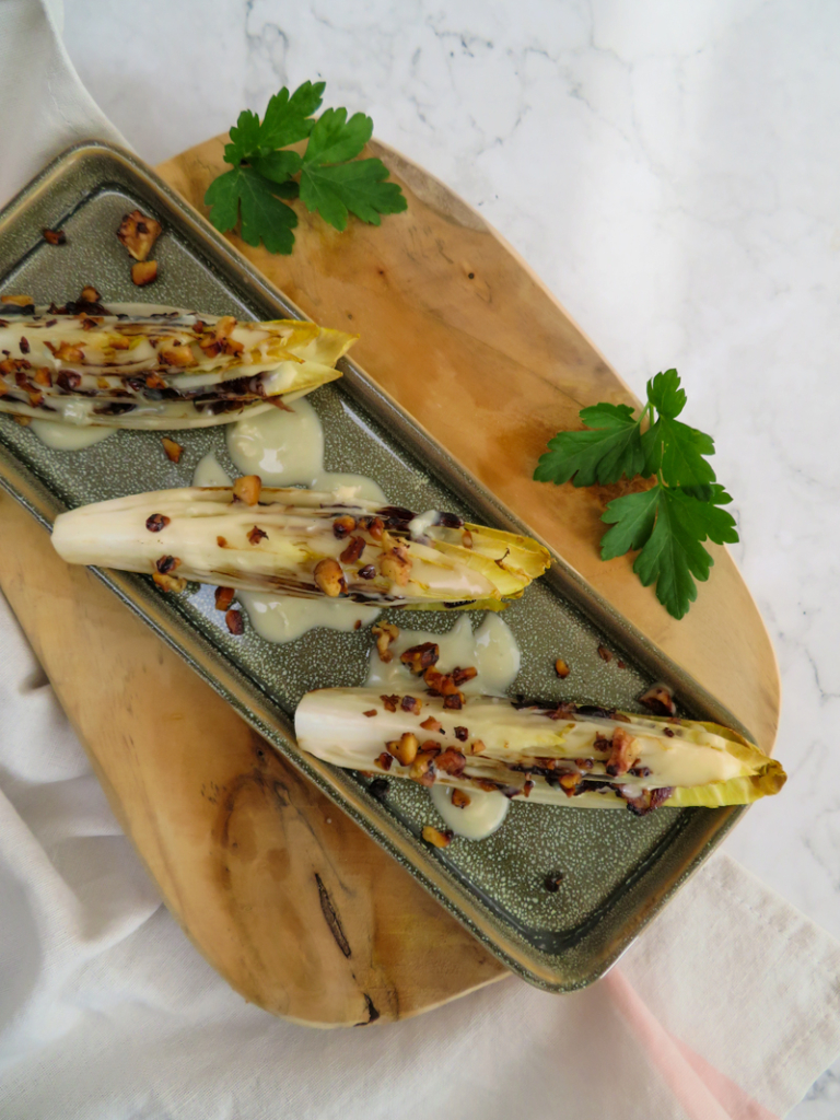 Grilled endive with Gorgonzola and caramelized onion - RootsandCook
