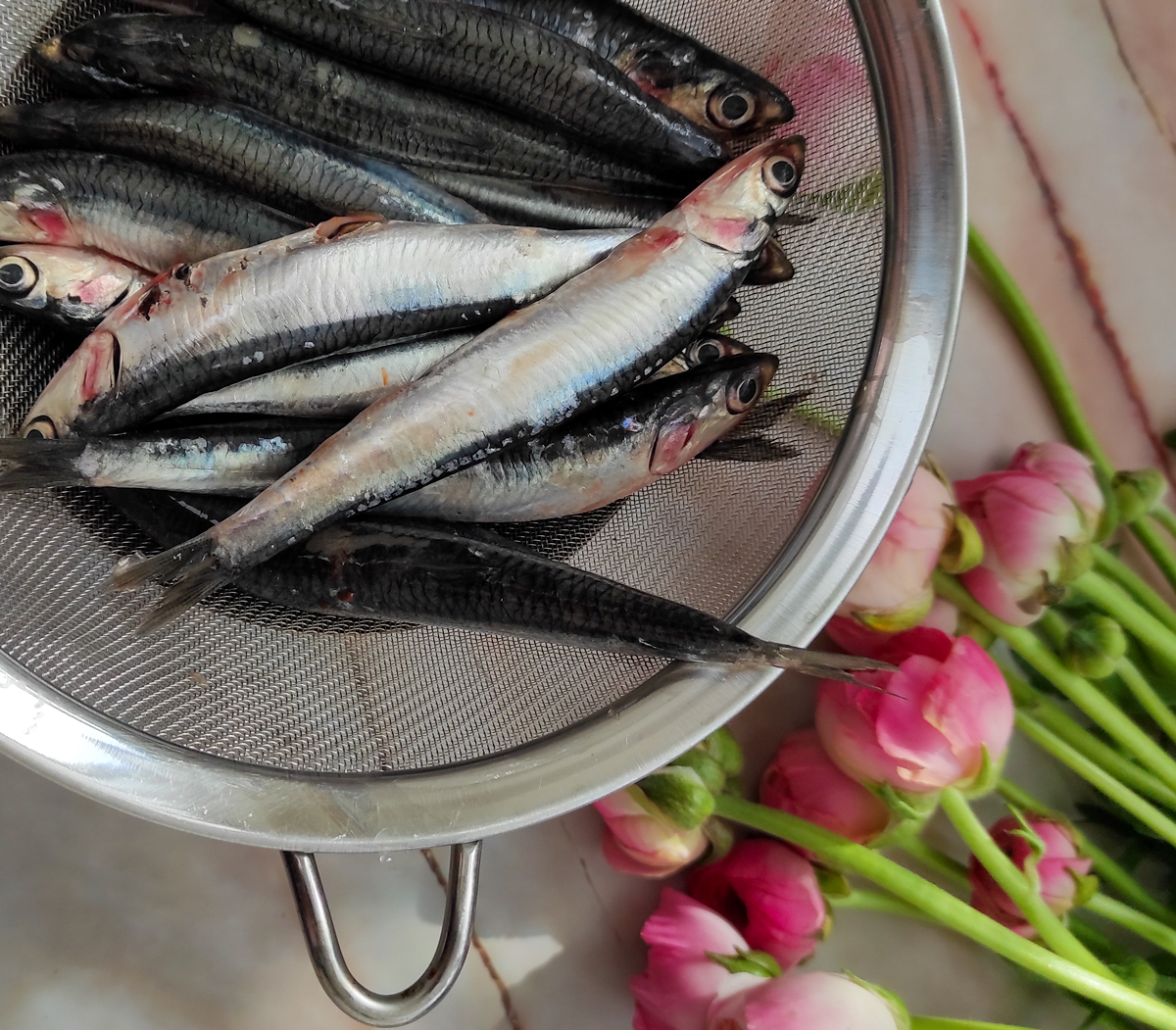 April Produce Guide: What is in season? - with recipes RootsandCook