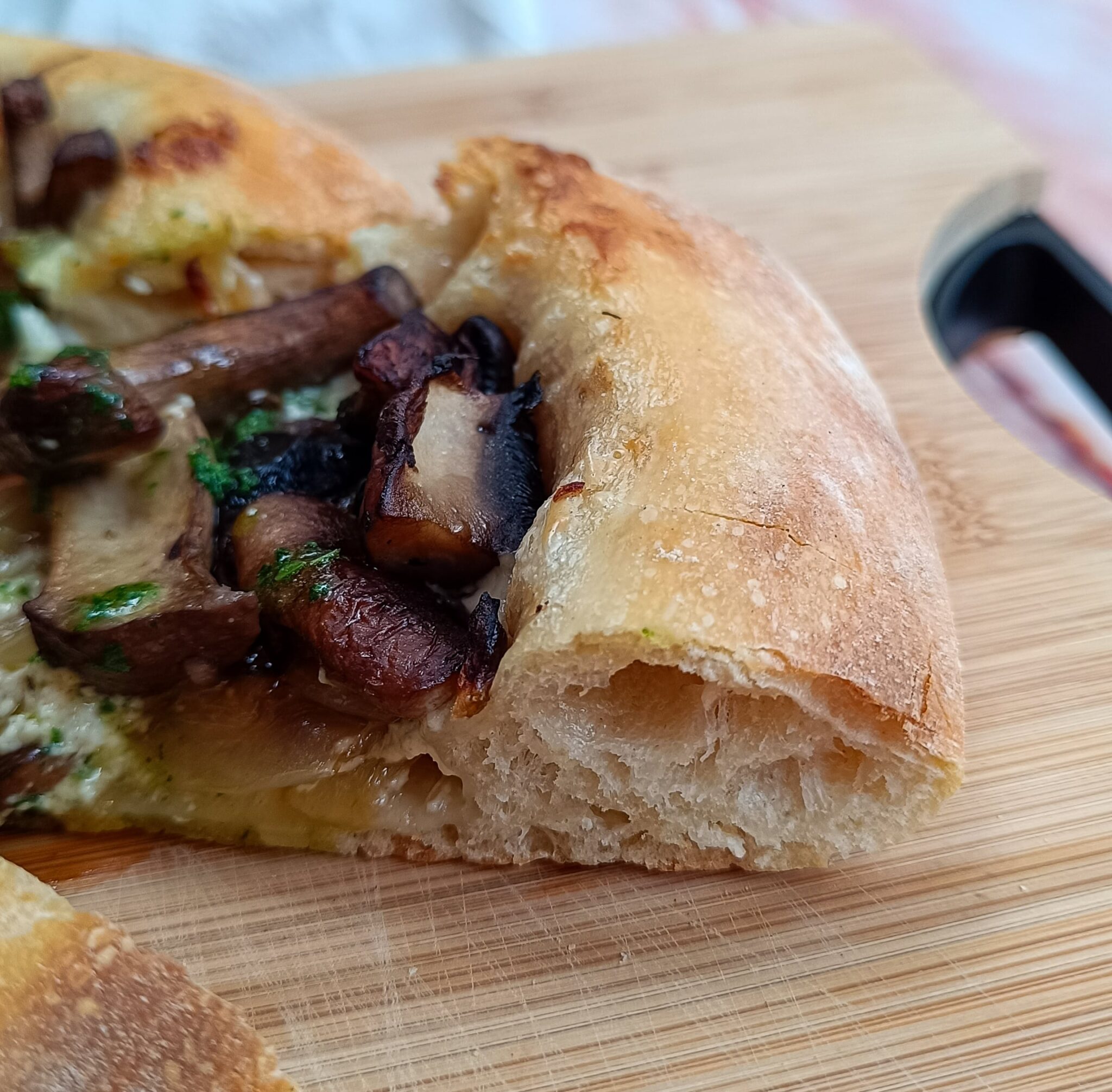 Wild mushroom pizza - Fall pizza - RootsandCook