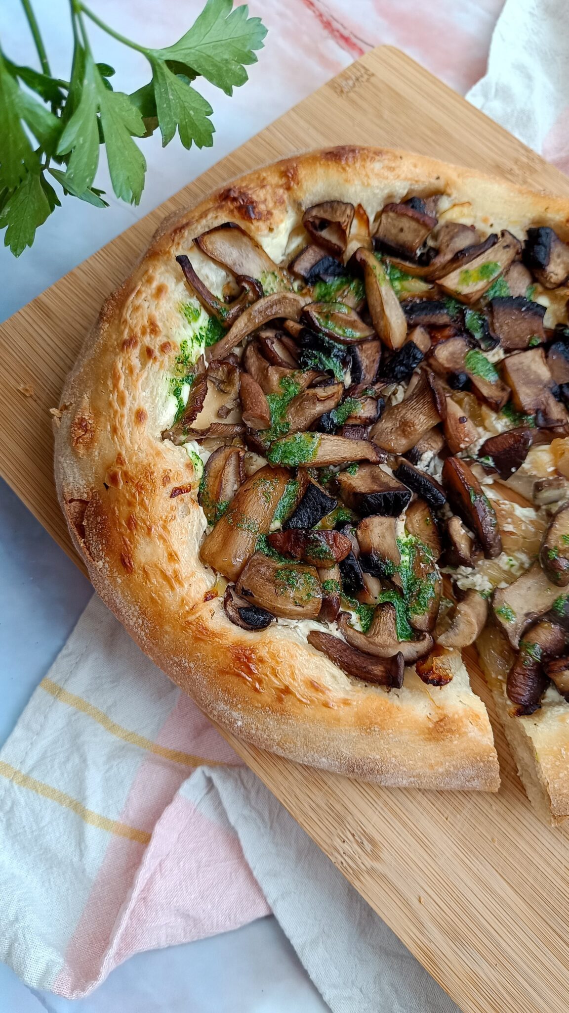 Wild mushroom pizza - Fall pizza - RootsandCook