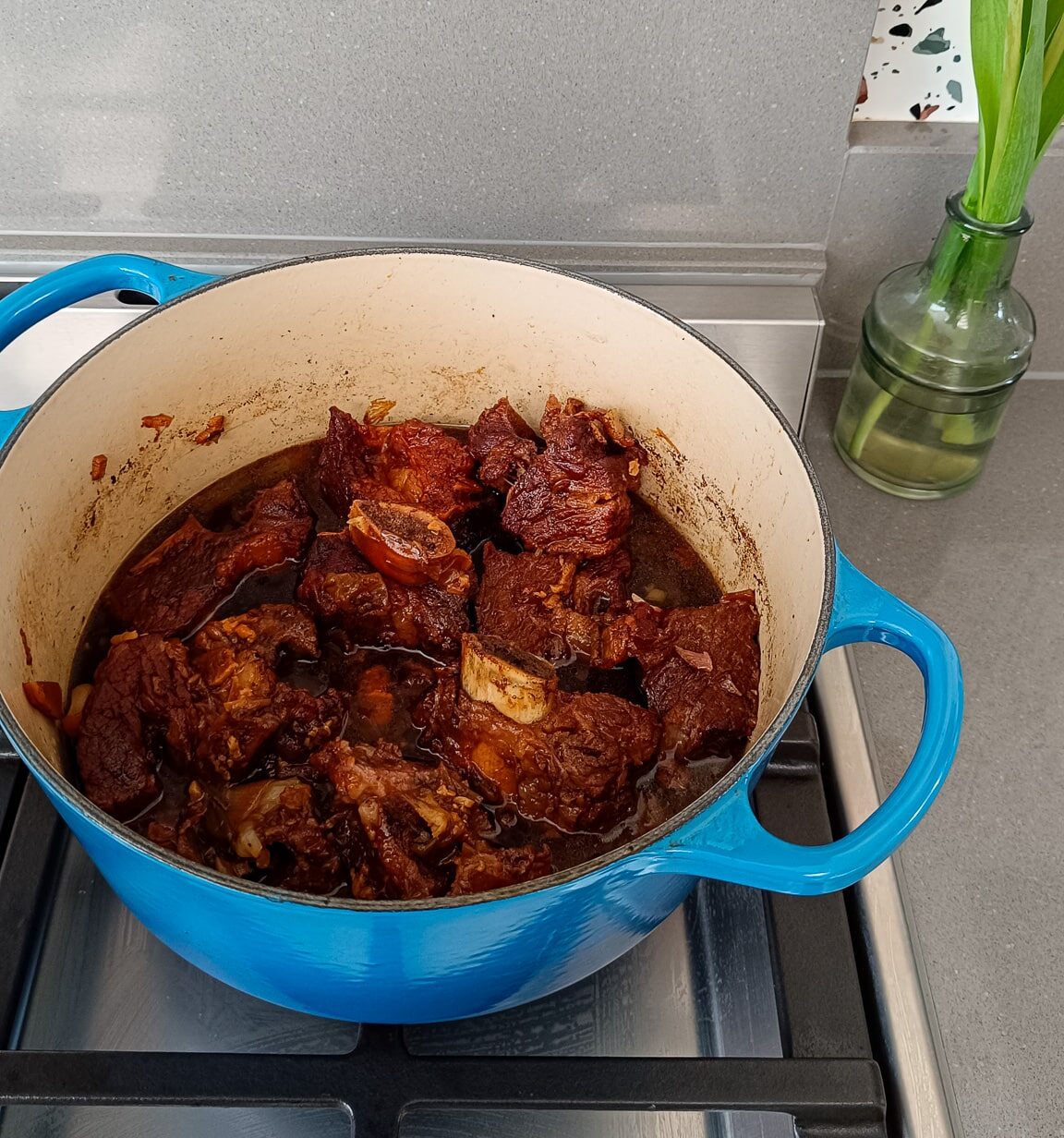 Soy-braised short ribs - RootsandCook
